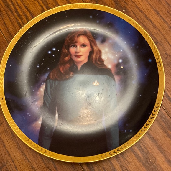 Star Trek | Dining | Star Trek Next Gen Dr Beverly Crusher Plate | Poshmark